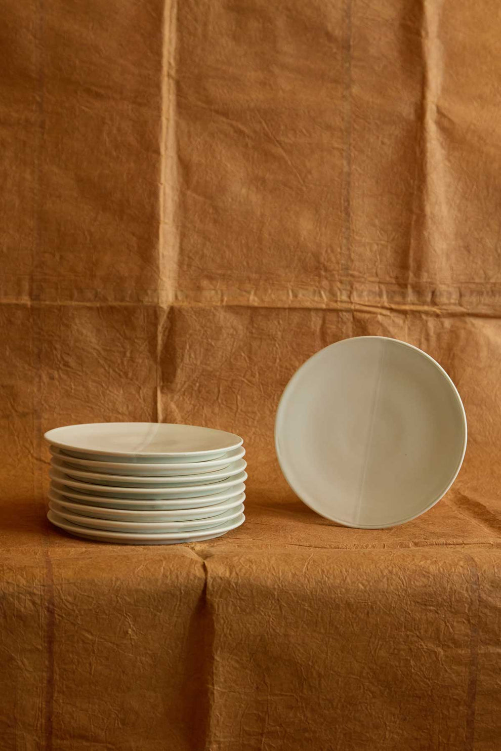 White Moon Plate | Rokubei Gama – Simply Native Global Market